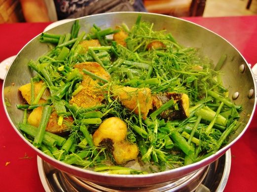 Cha Ca Thang Long - Vietnamese Pan-Fried Turmeric Fish with Lots of ...