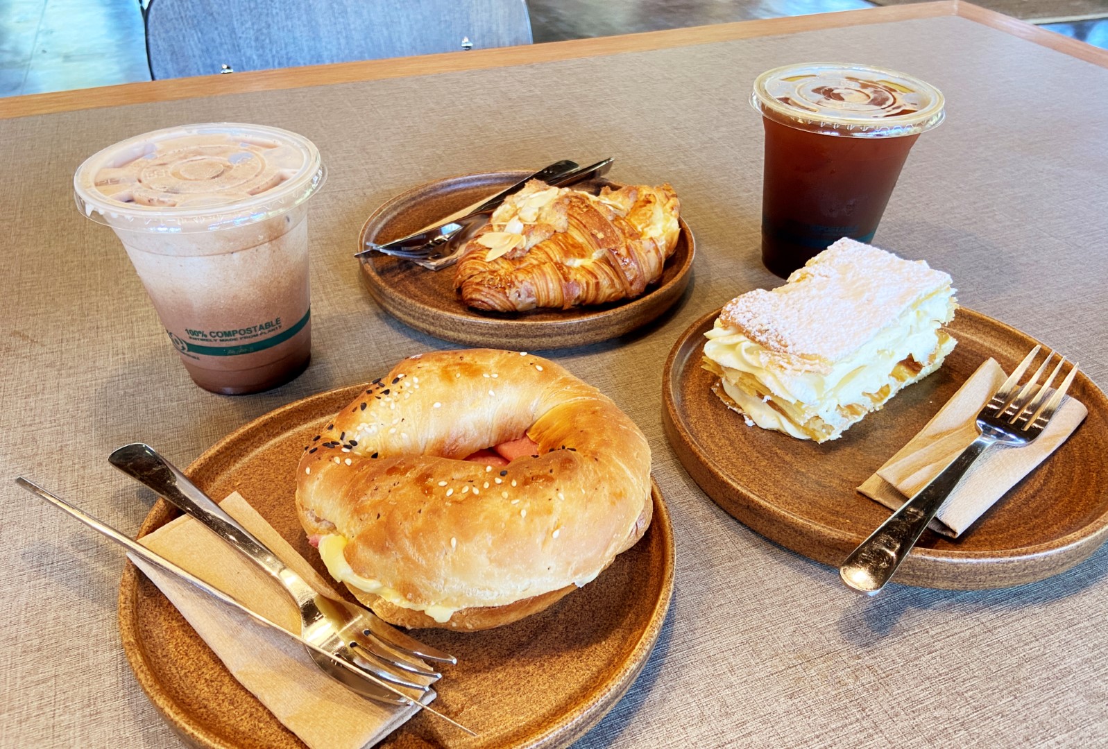 Perfect Blend of Ambience and Coffee: My Time at Dua Kafe in Bali