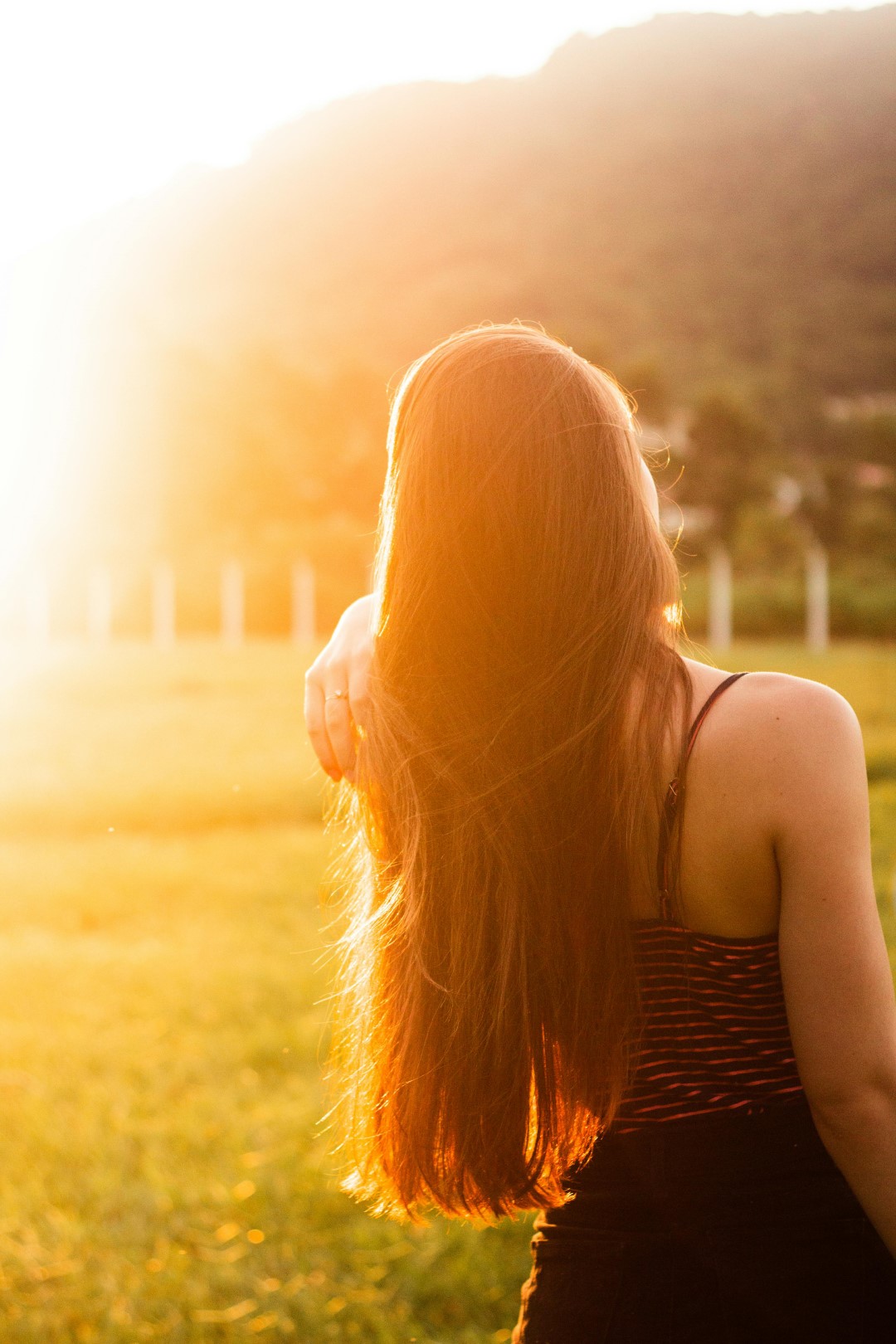 Air Drying Hair Done Right: Tips for Frizz-Free, Healthy Waves